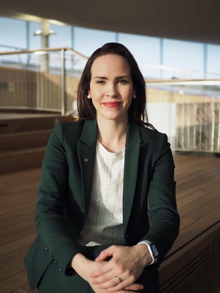 Keskustan nuorisolinjaus tarjoaa ratkaisuja nuorten talouteen ja ...